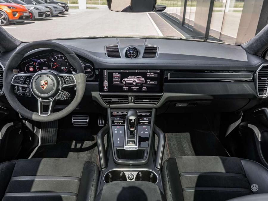 Melns Porsche Cayenne Coupe 2021 Klaipėda, ar dzinēja tilpumu 4.00 L un nobraukumu 97 tūkst. km par 82911 €, foto 42 vietnē AUTOMOTO.COM.LV