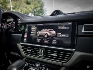 Melns Porsche Cayenne Coupe 2021 Klaipėda, ar dzinēja tilpumu 4.00 L un nobraukumu 97 tūkst. km par 82911 €, foto 43 vietnē AUTOMOTO.COM.LV