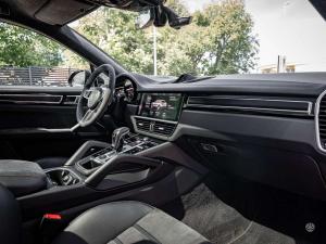 Melns Porsche Cayenne Coupe 2021 Klaipėda, ar dzinēja tilpumu 4.00 L un nobraukumu 97 tūkst. km par 82911 €, foto 48 vietnē AUTOMOTO.COM.LV