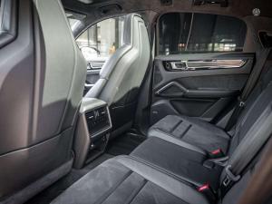 Melns Porsche Cayenne Coupe 2021 Klaipėda, ar dzinēja tilpumu 4.00 L un nobraukumu 97 tūkst. km par 82911 €, foto 52 vietnē AUTOMOTO.COM.LV