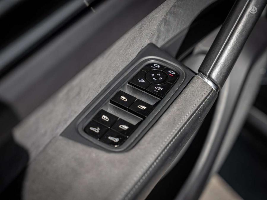 Melns Porsche Cayenne Coupe 2021 Klaipėda, ar dzinēja tilpumu 4.00 L un nobraukumu 97 tūkst. km par 82911 €, foto 54 vietnē AUTOMOTO.COM.LV