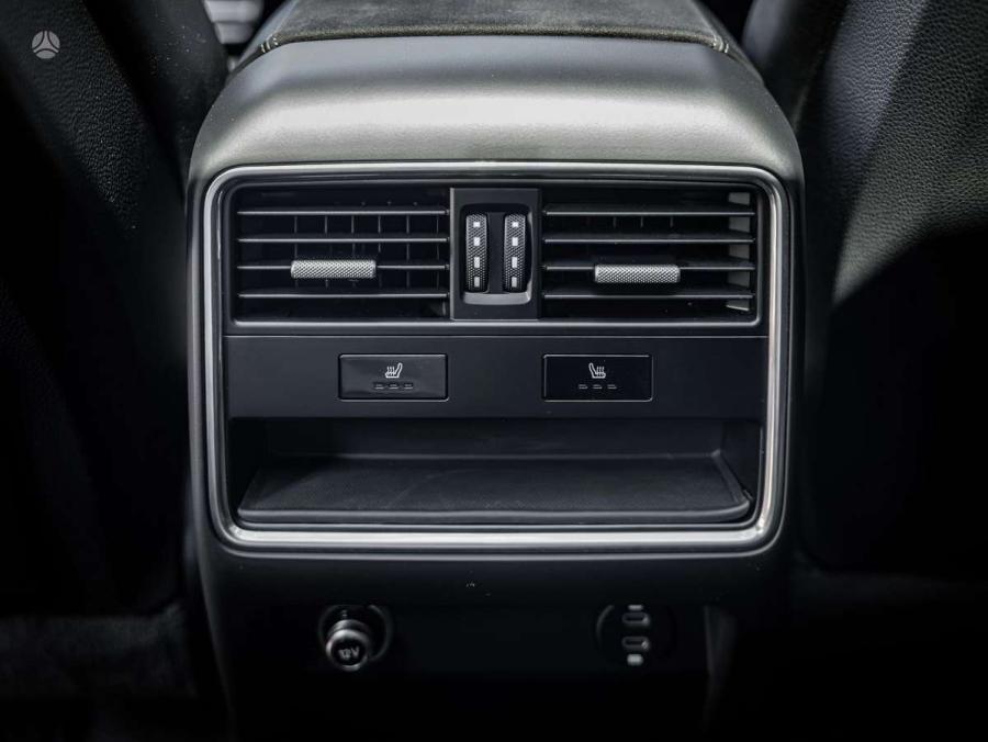 Melns Porsche Cayenne Coupe 2021 Klaipėda, ar dzinēja tilpumu 4.00 L un nobraukumu 97 tūkst. km par 82911 €, foto 58 vietnē AUTOMOTO.COM.LV