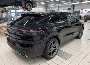Черный Порше Cayenne Coupe 2021 в Каунас, объемом двигателя 3.00 л и пробегом 110 тыс. км за 71999 €, фото 4 на AUTOMOTO.COM.LV
