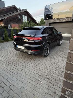 Черный Порше Cayenne Coupe 2021 в Каунас, объемом двигателя 3.00 л и пробегом 110 тыс. км за 71999 €, фото 8 на AUTOMOTO.COM.LV