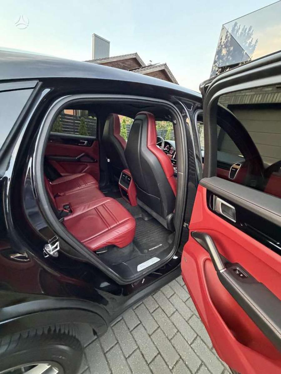 Черный Порше Cayenne Coupe 2021 в Каунас, объемом двигателя 3.00 л и пробегом 110 тыс. км за 71999 €, фото 17 на AUTOMOTO.COM.LV