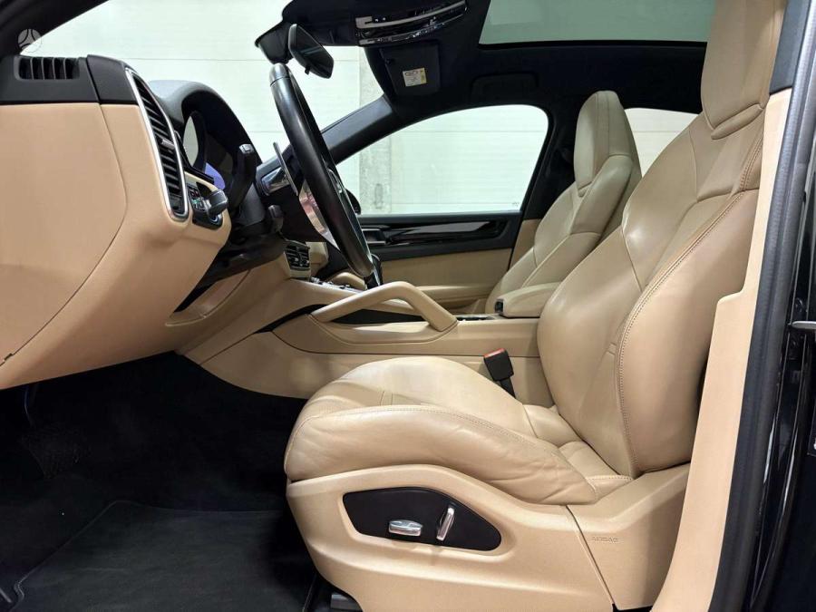 Черный Порше Cayenne Coupe 2021 в Вильнюс, объемом двигателя 3.00 л и пробегом 104 тыс. км за 52499 €, фото 14 на AUTOMOTO.COM.LV