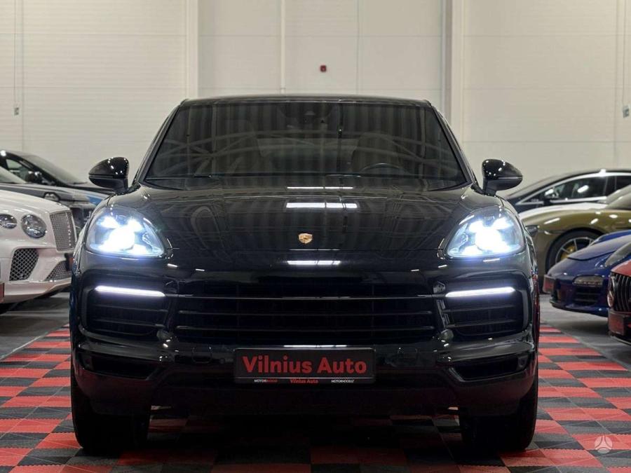 Черный Порше Cayenne Coupe 2021 в Вильнюс, объемом двигателя 3.00 л и пробегом 104 тыс. км за 49990 €, фото 3 на AUTOMOTO.COM.LV