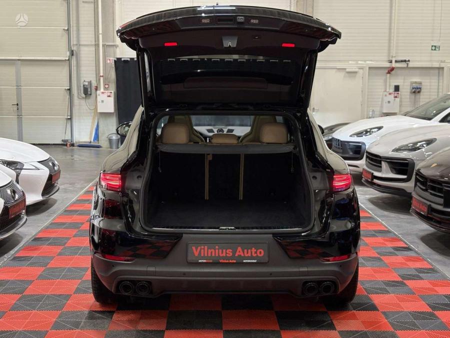 Черный Порше Cayenne Coupe 2021 в Вильнюс, объемом двигателя 3.00 л и пробегом 104 тыс. км за 49990 €, фото 33 на AUTOMOTO.COM.LV