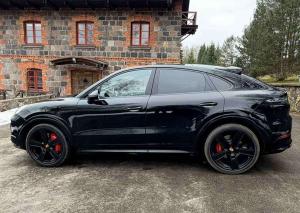 Black Porsche Cayenne Coupe 2021 in Vilnius, with an engine capacity of 4.00 L and mileage of 56 thousand km for 66000 €, photo 3 on AUTOMOTO.COM.LV