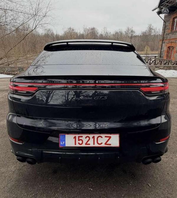 Melns Porsche Cayenne Coupe 2021 Viļņa, ar dzinēja tilpumu 4.00 L un nobraukumu 56 tūkst. km par 66000 €, foto 7 vietnē AUTOMOTO.COM.LV