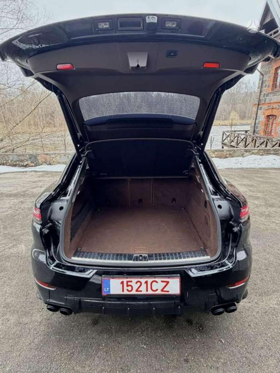 Black Porsche Cayenne Coupe 2021 in Vilnius, with an engine capacity of 4.00 L and mileage of 56 thousand km for 66000 €, photo 15 on AUTOMOTO.COM.LV