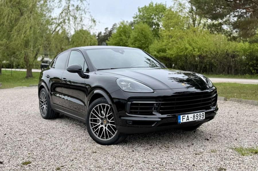 Black Porsche Cayenne Coupe 2021 in Jurmala, with an engine capacity of 3.00 L and mileage of 84 thousand km for 50900 €, photo 4 on AUTOMOTO.COM.LV