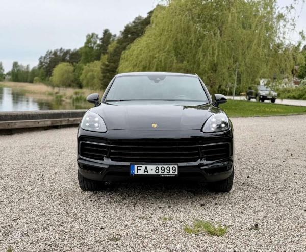 Black Porsche Cayenne Coupe 2021 in Jurmala, with an engine capacity of 3.00 L and mileage of 84 thousand km for 50900 €, photo 7 on AUTOMOTO.COM.LV