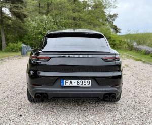 Black Porsche Cayenne Coupe 2021 in Jurmala, with an engine capacity of 3.00 L and mileage of 84 thousand km for 50900 €, photo 8 on AUTOMOTO.COM.LV