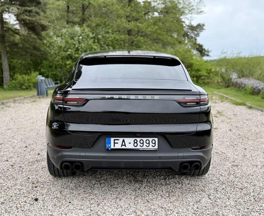 Black Porsche Cayenne Coupe 2021 in Jurmala, with an engine capacity of 3.00 L and mileage of 84 thousand km for 50900 €, photo 8 on AUTOMOTO.COM.LV