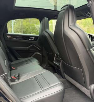 Black Porsche Cayenne Coupe 2021 in Jurmala, with an engine capacity of 3.00 L and mileage of 84 thousand km for 50900 €, photo 12 on AUTOMOTO.COM.LV
