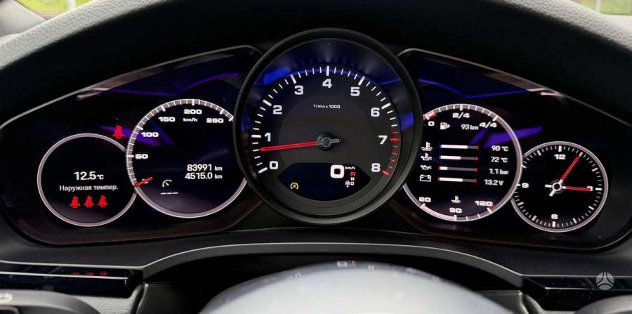 Black Porsche Cayenne Coupe 2021 in Jurmala, with an engine capacity of 3.00 L and mileage of 84 thousand km for 50900 €, photo 16 on AUTOMOTO.COM.LV