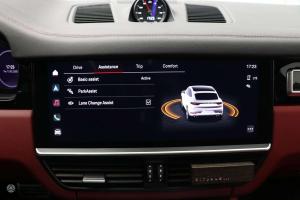 Melns Porsche Cayenne Coupe 2023 Viļņa, ar dzinēja tilpumu 4.00 L un nobraukumu 65 tūkst. km par 81900 €, foto 21 vietnē AUTOMOTO.COM.LV