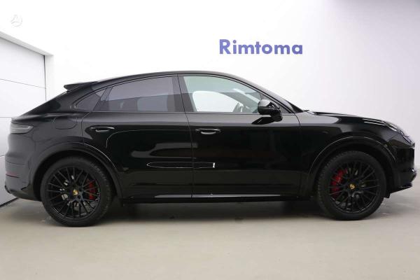 Melns Porsche Cayenne Coupe 2023 Viļņa, ar dzinēja tilpumu 4.00 L un nobraukumu 65 tūkst. km par 81900 €, foto 3 vietnē AUTOMOTO.COM.LV