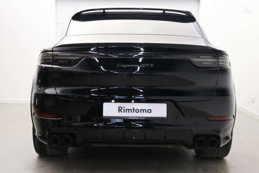 Melns Porsche Cayenne Coupe 2023 Viļņa, ar dzinēja tilpumu 4.00 L un nobraukumu 65 tūkst. km par 81900 €, foto 7 vietnē AUTOMOTO.COM.LV