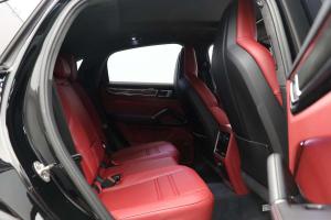 Melns Porsche Cayenne Coupe 2023 Viļņa, ar dzinēja tilpumu 4.00 L un nobraukumu 65 tūkst. km par 81900 €, foto 10 vietnē AUTOMOTO.COM.LV