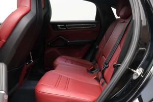 Melns Porsche Cayenne Coupe 2023 Viļņa, ar dzinēja tilpumu 4.00 L un nobraukumu 65 tūkst. km par 81900 €, foto 11 vietnē AUTOMOTO.COM.LV