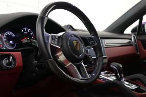 Melns Porsche Cayenne Coupe 2023 Viļņa, ar dzinēja tilpumu 4.00 L un nobraukumu 65 tūkst. km par 81900 €, foto 14 vietnē AUTOMOTO.COM.LV