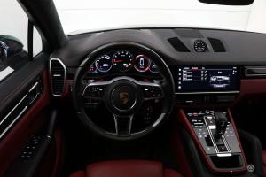 Melns Porsche Cayenne Coupe 2023 Viļņa, ar dzinēja tilpumu 4.00 L un nobraukumu 65 tūkst. km par 81900 €, foto 15 vietnē AUTOMOTO.COM.LV