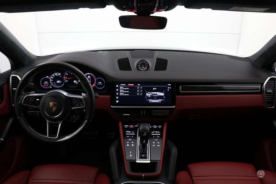 Melns Porsche Cayenne Coupe 2023 Viļņa, ar dzinēja tilpumu 4.00 L un nobraukumu 65 tūkst. km par 81900 €, foto 18 vietnē AUTOMOTO.COM.LV
