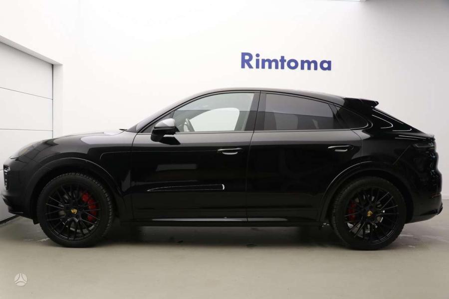 Black Porsche Cayenne Coupe 2023 in Vilnius, with an engine capacity of 4.00 L and mileage of 65 thousand km for 81900 €, photo 5 on AUTOMOTO.COM.LV