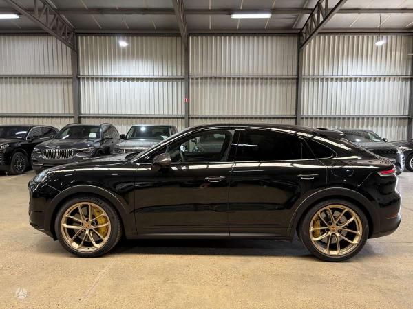 Черный Порше Cayenne Coupe 2024 в Вильнюс, объемом двигателя 0.00 л и пробегом 86 тыс. км за 132000 €, фото 5 на AUTOMOTO.COM.LV