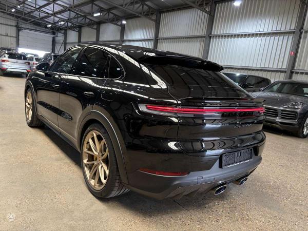 Черный Порше Cayenne Coupe 2024 в Вильнюс, объемом двигателя 0.00 л и пробегом 86 тыс. км за 132000 €, фото 7 на AUTOMOTO.COM.LV