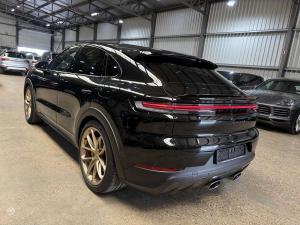 Melns Porsche Cayenne Coupe 2024 Viļņa, ar dzinēja tilpumu 0.00 L un nobraukumu 86 tūkst. km par 132000 €, foto 8 vietnē AUTOMOTO.COM.LV