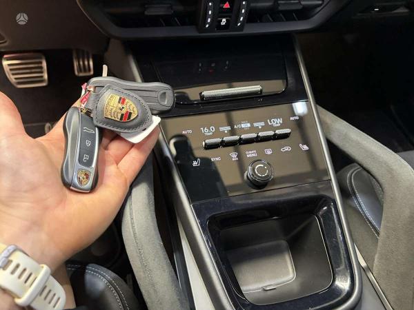 Черный Порше Cayenne Coupe 2024 в Вильнюс, объемом двигателя 0.00 л и пробегом 86 тыс. км за 132000 €, фото 9 на AUTOMOTO.COM.LV