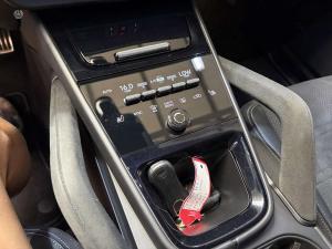 Melns Porsche Cayenne Coupe 2024 Viļņa, ar dzinēja tilpumu 0.00 L un nobraukumu 86 tūkst. km par 132000 €, foto 19 vietnē AUTOMOTO.COM.LV