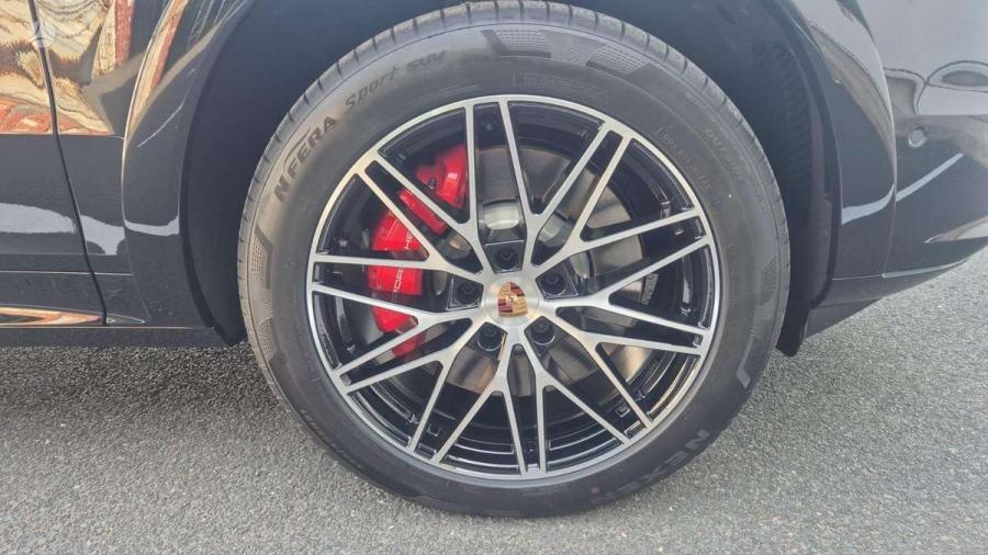 Melns Porsche Cayenne Coupe 2026 Viļņa, ar dzinēja tilpumu 3.00 L un nobraukumu 0 tūkst. km par 149919 €, foto 5 vietnē AUTOMOTO.COM.LV