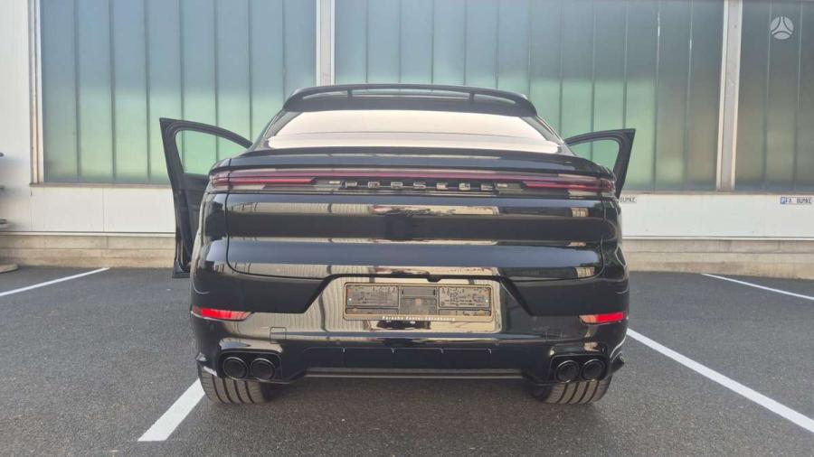 Melns Porsche Cayenne Coupe 2026 Viļņa, ar dzinēja tilpumu 3.00 L un nobraukumu 0 tūkst. km par 149919 €, foto 21 vietnē AUTOMOTO.COM.LV