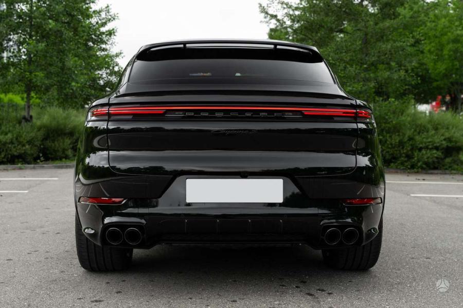 Black Porsche Cayenne Coupe 2026 in Vilnius, with an engine capacity of 3.00 L and mileage of 0 thousand km for 145200 €, photo 7 on AUTOMOTO.COM.LV