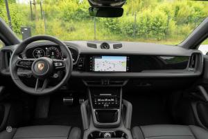 Black Porsche Cayenne Coupe 2026 in Vilnius, with an engine capacity of 3.00 L and mileage of 0 thousand km for 145200 €, photo 10 on AUTOMOTO.COM.LV