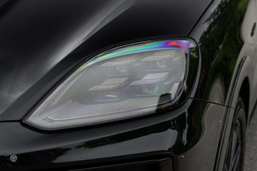 Black Porsche Cayenne Coupe 2026 in Vilnius, with an engine capacity of 3.00 L and mileage of 0 thousand km for 145200 €, photo 21 on AUTOMOTO.COM.LV