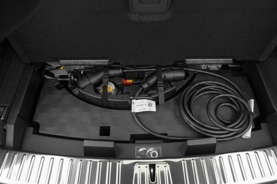Black Porsche Cayenne Coupe 2026 in Vilnius, with an engine capacity of 3.00 L and mileage of 0 thousand km for 145200 €, photo 29 on AUTOMOTO.COM.LV