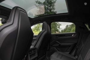 Black Porsche Cayenne Coupe 2026 in Vilnius, with an engine capacity of 3.00 L and mileage of 0 thousand km for 145200 €, photo 37 on AUTOMOTO.COM.LV