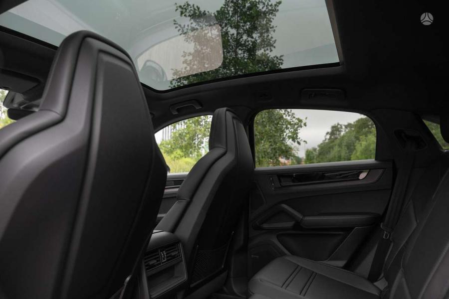 Black Porsche Cayenne Coupe 2026 in Vilnius, with an engine capacity of 3.00 L and mileage of 0 thousand km for 145200 €, photo 37 on AUTOMOTO.COM.LV