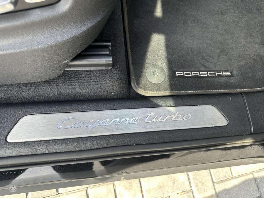 Black Porsche Cayenne Coupe 2020 in Siauliai, with an engine capacity of 4.00 L and mileage of 85 thousand km for 72000 €, photo 16 on AUTOMOTO.COM.LV