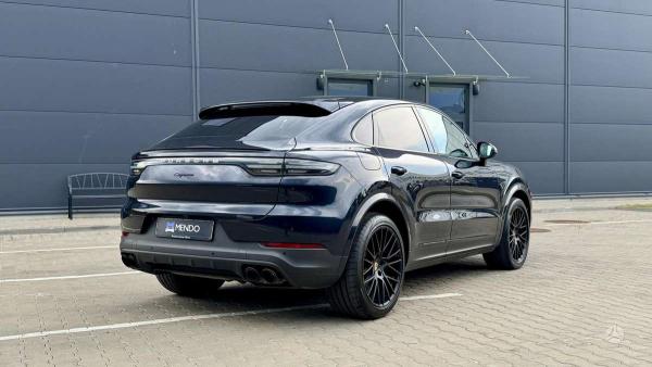 Blue Porsche Cayenne Coupe 2022 in Vilnius, with an engine capacity of 3.00 L and mileage of 61 thousand km for 65990 €, photo 2 on AUTOMOTO.COM.LV