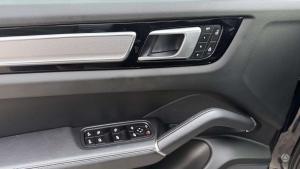 Синий Порше Cayenne Coupe 2022 в Вильнюс, объемом двигателя 3.00 л и пробегом 61 тыс. км за 65990 €, фото 17 на AUTOMOTO.COM.LV