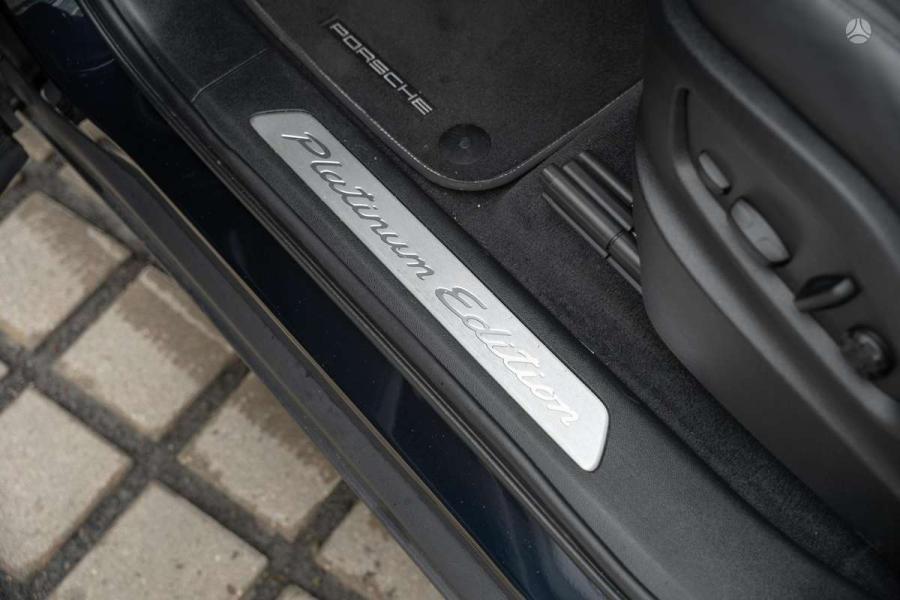 Синий Порше Cayenne Coupe 2022 в Вильнюс, объемом двигателя 3.00 л и пробегом 61 тыс. км за 65990 €, фото 30 на AUTOMOTO.COM.LV