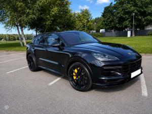 Blue Porsche Cayenne Coupe 2022 in Kaunas, with an engine capacity of 4.00 L and mileage of 28 thousand km for 145000 €, photo  on AUTOMOTO.COM.LV