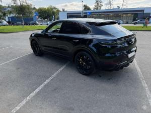 Blue Porsche Cayenne Coupe 2022 in Kaunas, with an engine capacity of 4.00 L and mileage of 28 thousand km for 145000 €, photo 4 on AUTOMOTO.COM.LV