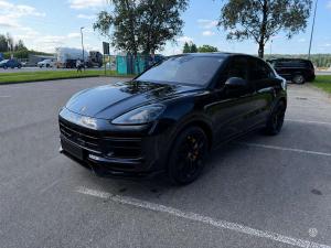 Blue Porsche Cayenne Coupe 2022 in Kaunas, with an engine capacity of 4.00 L and mileage of 28 thousand km for 145000 €, photo 5 on AUTOMOTO.COM.LV